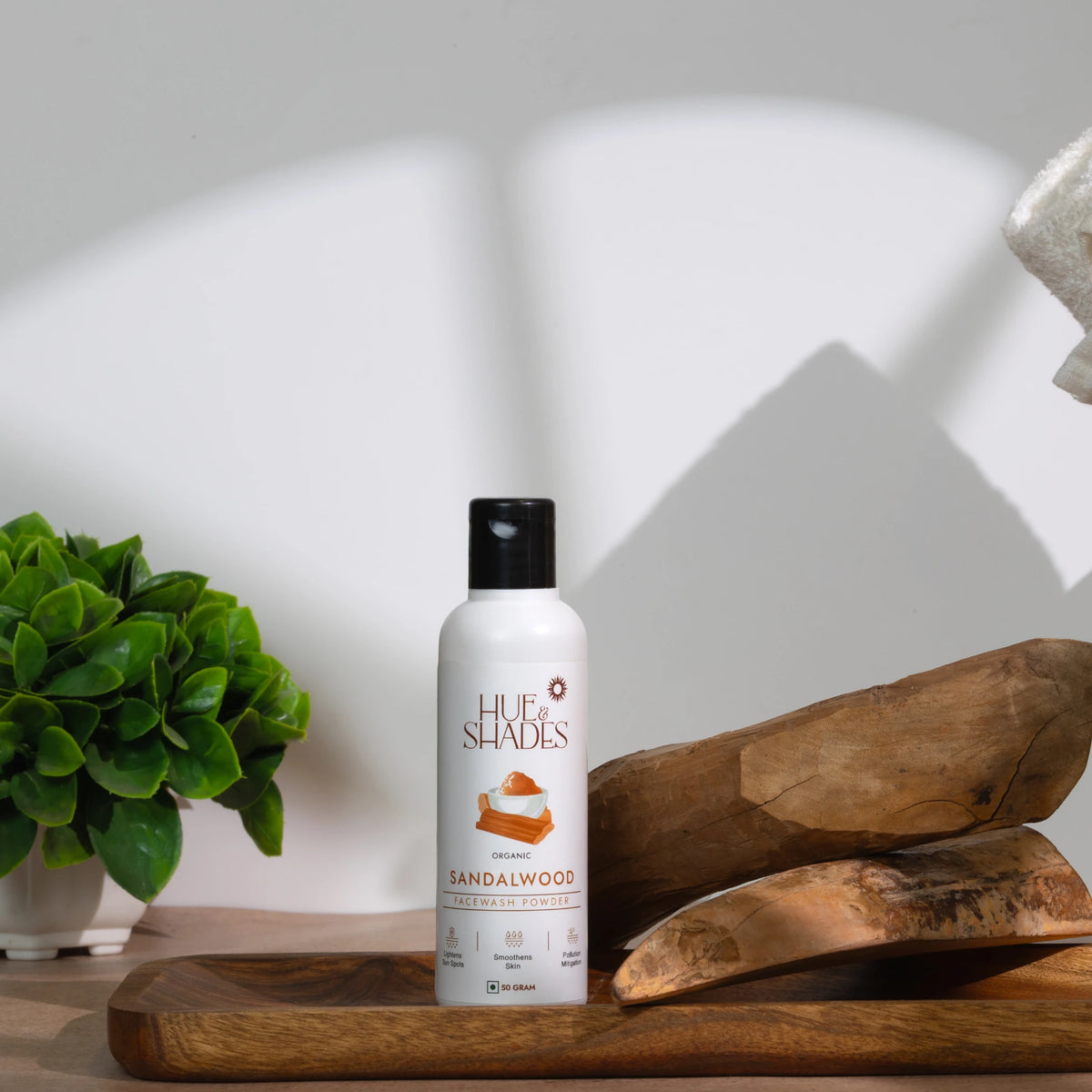 Buy Organic Sandalwood Facewash Powder – Hue And Shades