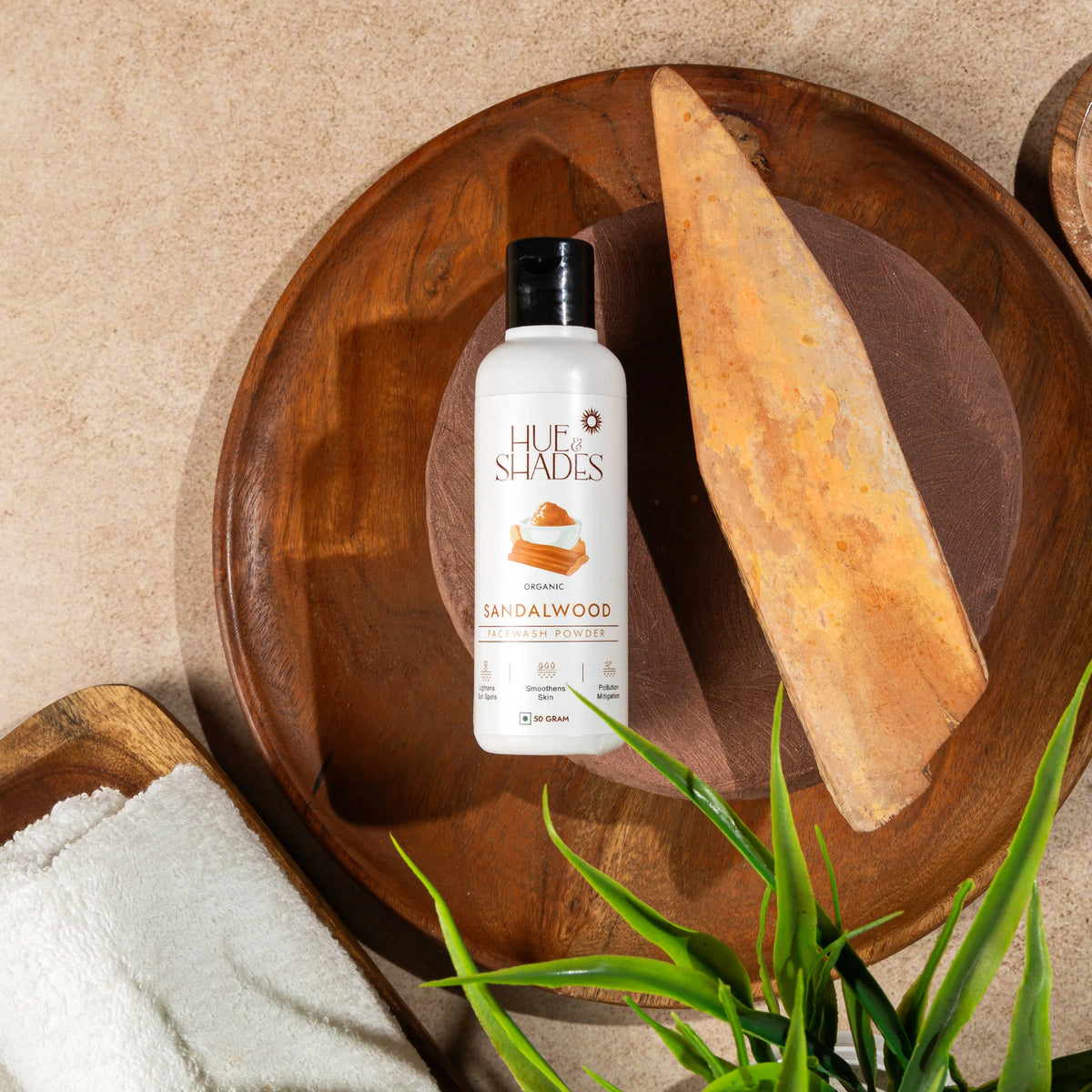 Buy Organic Sandalwood Facewash Powder – Hue And Shades